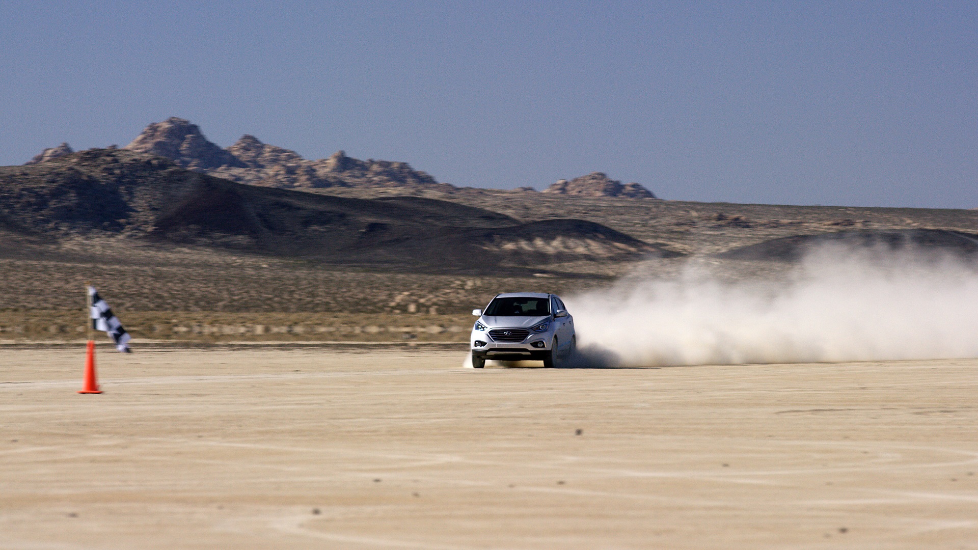 Hyundai Motor’s Tucson Fuel Cell Sets Land Speed Record for Production ...