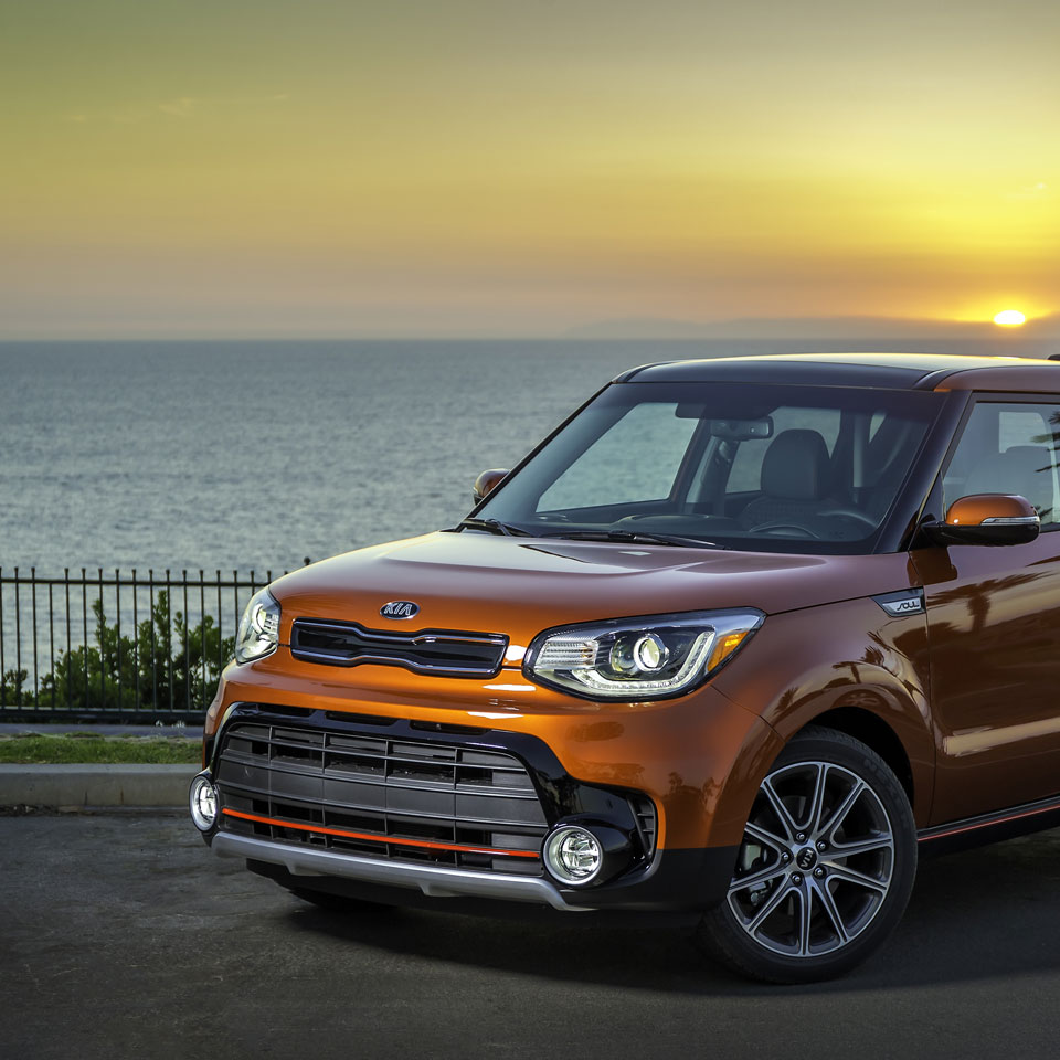 KIA SOUL EARNS CAR AND DRIVER 10BEST TRUCKS AND SUVs AWARD