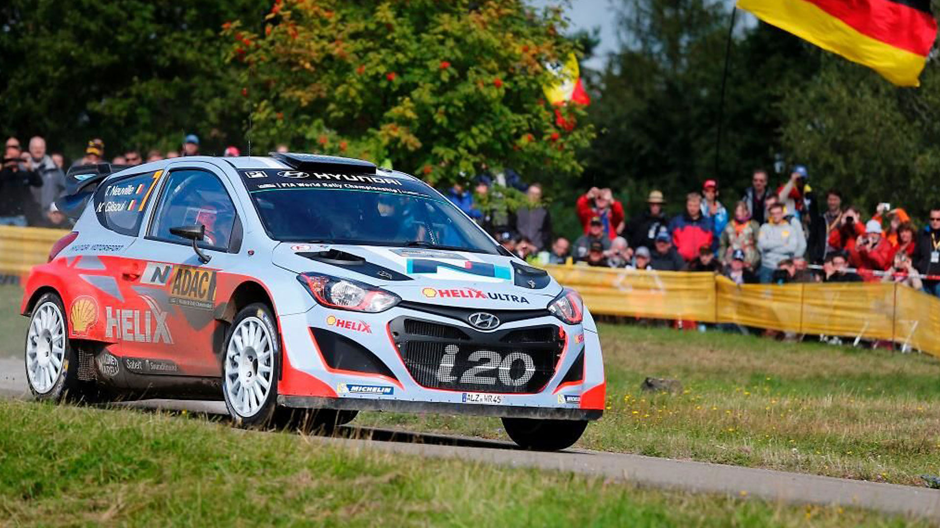 Hyundai Shell World Rally Team takes on the tarmac at Rallye de France